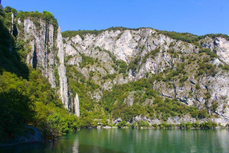 La baia del Bogn, un angolo di Thailandia sul lago di Iseo – On the road